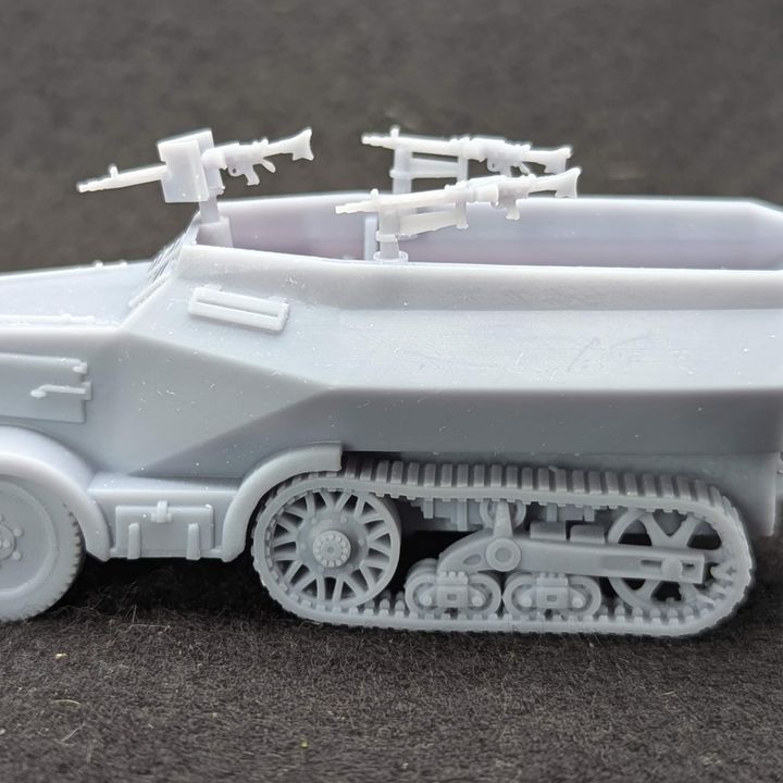 3D Printable Half-track Unic 304(f) Schutzenpanzer Wagen APC (Germany, WW2) by Wargame3d